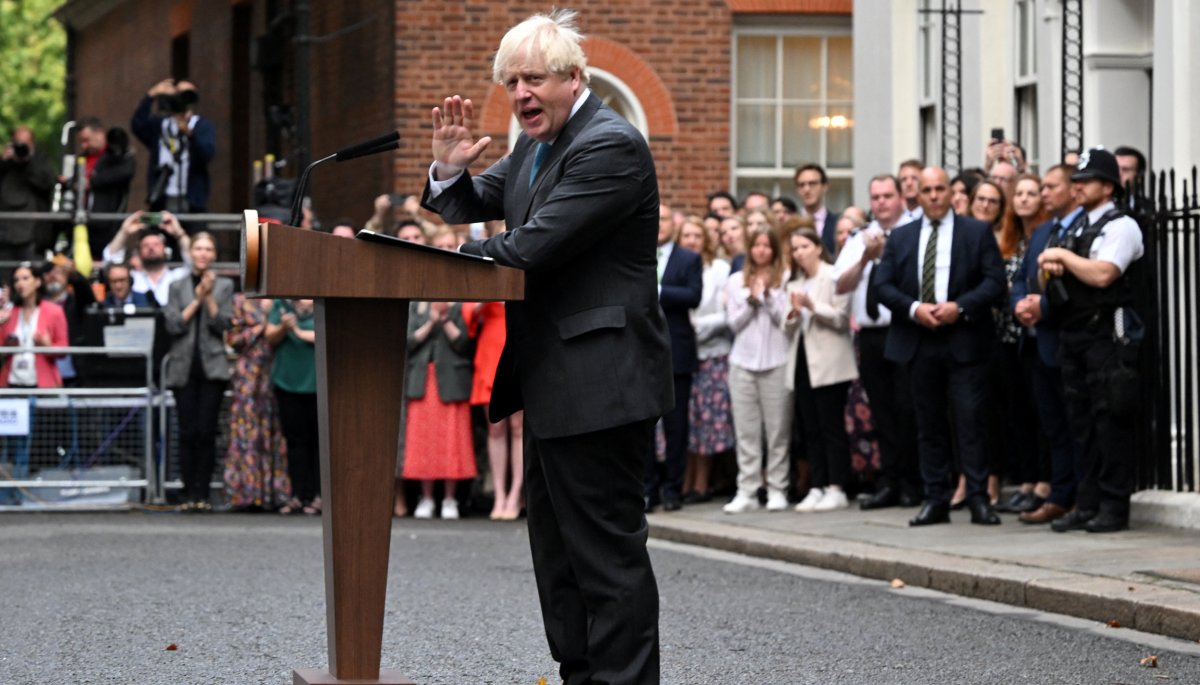 "Esto es todo, amigos", dice Johnson al despedirse como primer ministro ...