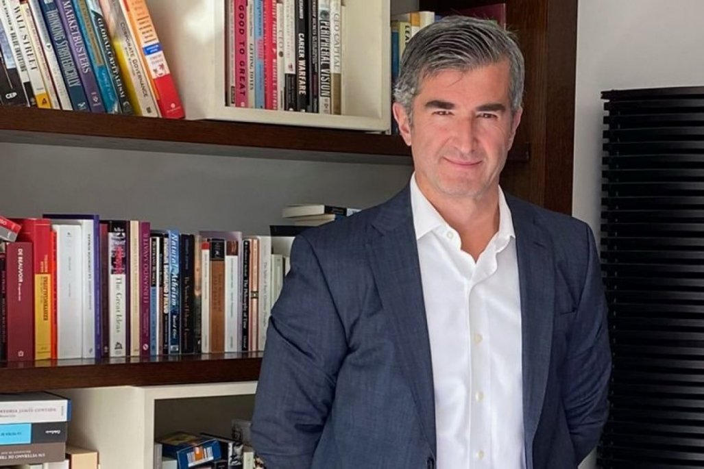 Quién es Tomás Casanegra, el tuitero que sigue la acción de Latam ...