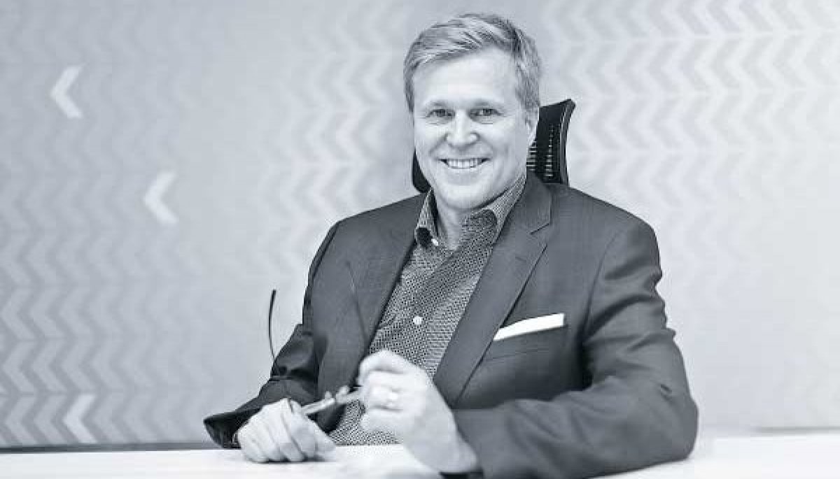 Holger Paulmann: Cómo se adaptan las aerolíneas a los nuevos viajeros y ...