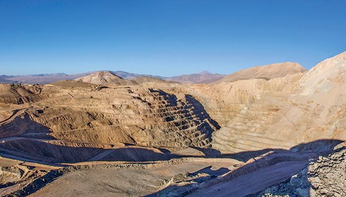 Nueva alerta roja en Codelco: Rajo Inca se retrasa más de 15 meses y ...