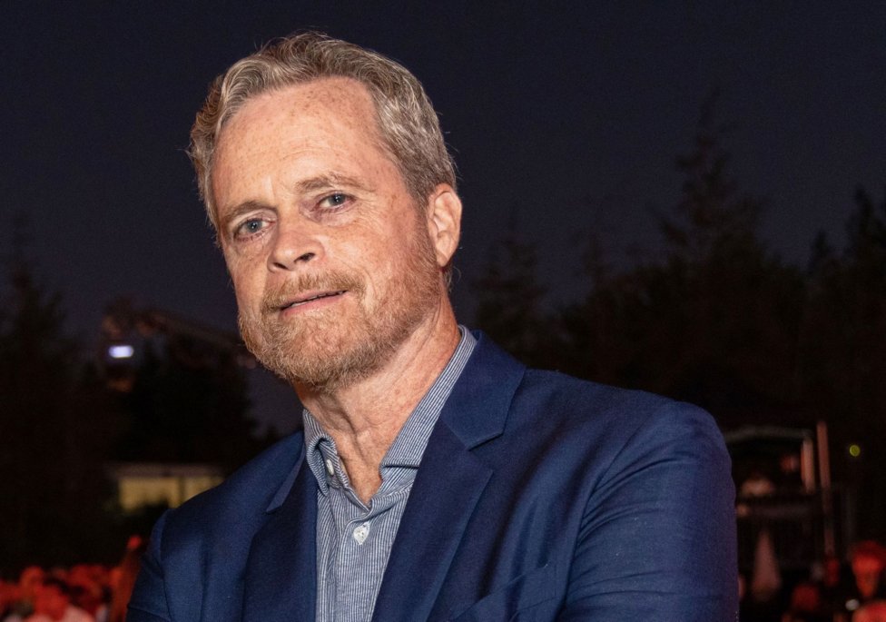 Walt Disney nombra a Mike Parker como nuevo presidente mientras se ...