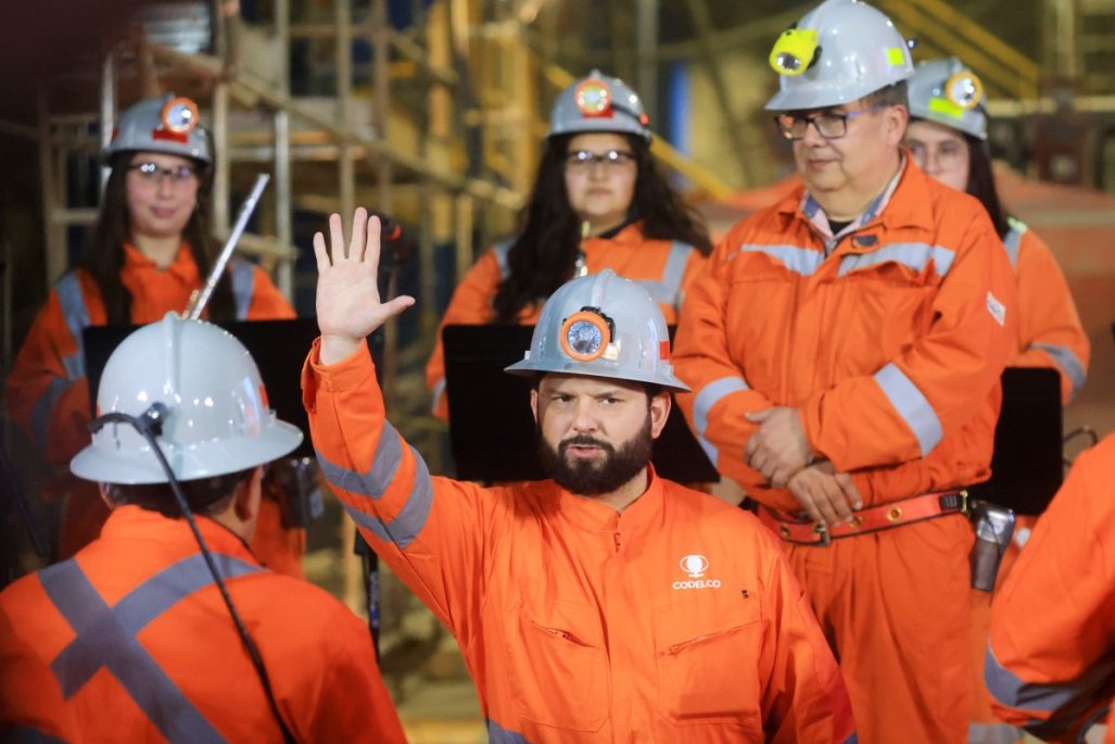 “Sin importar el color político”: Boric llama a la unidad nacional en ...